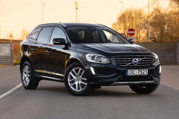 Zils Volvo XC60 2016 Jelgava, ar dzinēja tilpumu 2.00 L un nobraukumu 266 tūkst. km par 10000 €, foto 2 vietnē AUTOMOTO.COM.LV