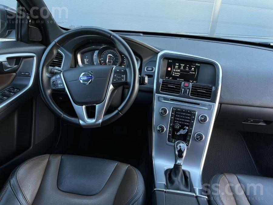 Zils Volvo XC60 2016 Rīga, ar dzinēja tilpumu 2.00 L un nobraukumu 285 tūkst. km par 12990 €, foto 6 vietnē AUTOMOTO.COM.LV