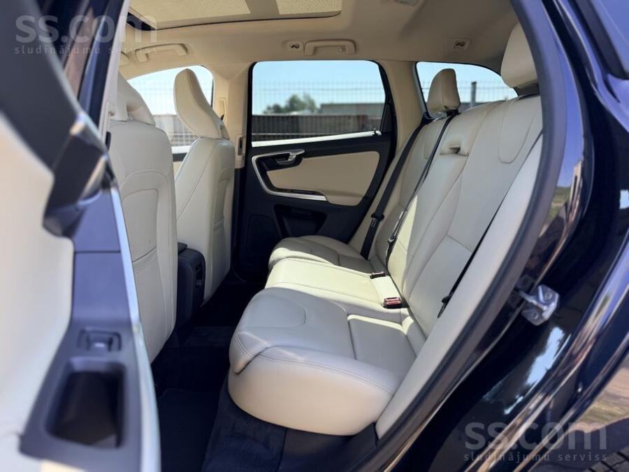 Zils Volvo XC60 2016 Rīga, ar dzinēja tilpumu 2.00 L un nobraukumu 205 tūkst. km par 11995 €, foto 8 vietnē AUTOMOTO.COM.LV