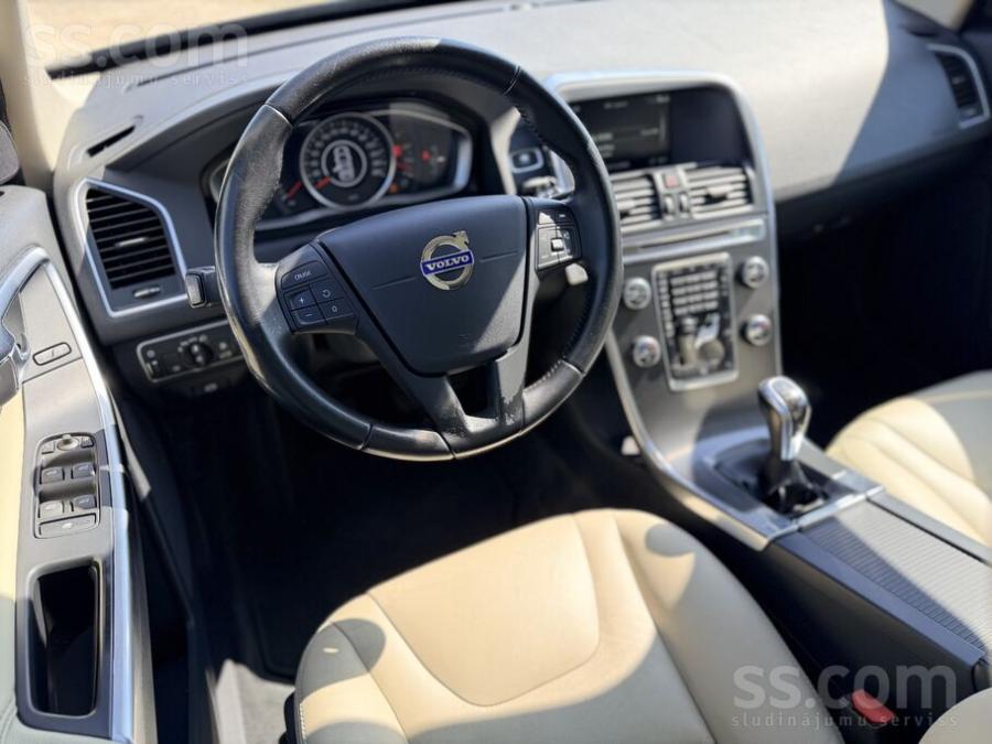 Zils Volvo XC60 2016 Rīga, ar dzinēja tilpumu 2.00 L un nobraukumu 205 tūkst. km par 11995 €, foto 12 vietnē AUTOMOTO.COM.LV