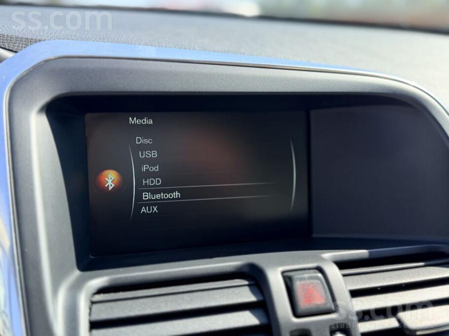 Zils Volvo XC60 2016 Rīga, ar dzinēja tilpumu 2.00 L un nobraukumu 205 tūkst. km par 11995 €, foto 20 vietnē AUTOMOTO.COM.LV