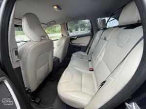 Zils Volvo XC60 2016 Utena, ar dzinēja tilpumu 2.00 L un nobraukumu 211 tūkst. km par 12400 €, foto 12 vietnē AUTOMOTO.COM.LV