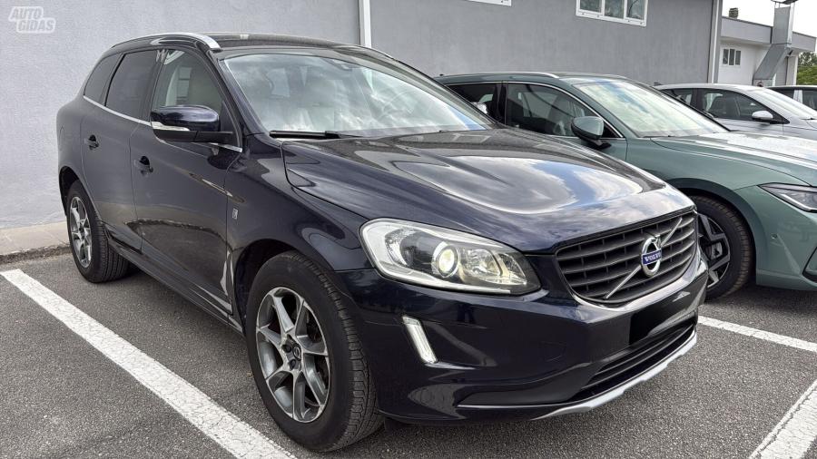 Blue Volvo XC60 2016 in Utena, with an engine capacity of 2.00 L and mileage of 211 thousand km for 12400 €, photo 4 on AUTOMOTO.COM.LV