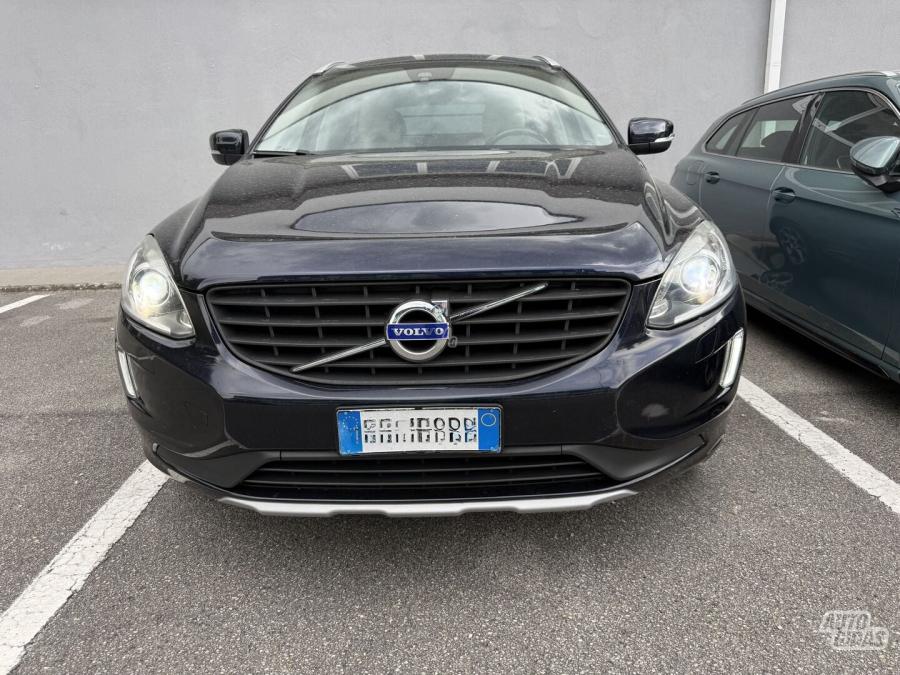 Blue Volvo XC60 2016 in Utena, with an engine capacity of 2.00 L and mileage of 211 thousand km for 12400 €, photo 7 on AUTOMOTO.COM.LV