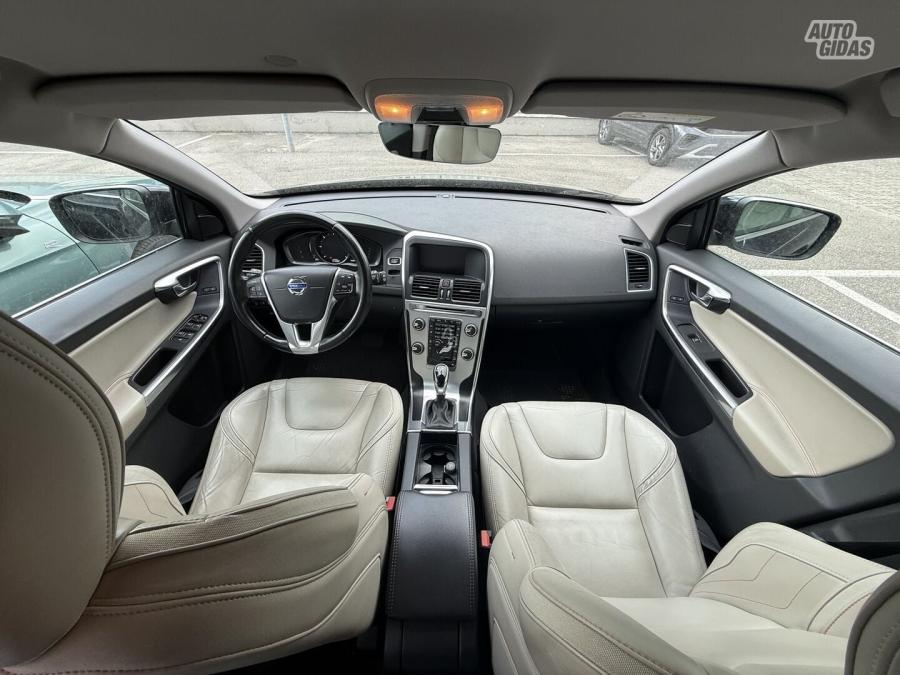 Blue Volvo XC60 2016 in Utena, with an engine capacity of 2.00 L and mileage of 211 thousand km for 12400 €, photo 8 on AUTOMOTO.COM.LV