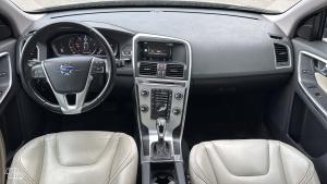 Blue Volvo XC60 2016 in Utena, with an engine capacity of 2.00 L and mileage of 211 thousand km for 12400 €, photo 10 on AUTOMOTO.COM.LV
