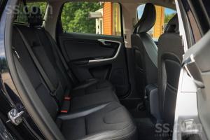 Zils Volvo XC60 2016 Tukums, ar dzinēja tilpumu 2.00 L un nobraukumu 250 tūkst. km par 12190 €, foto 9 vietnē AUTOMOTO.COM.LV