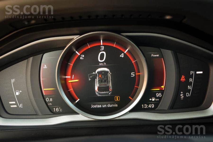 Zils Volvo XC60 2016 Tukums, ar dzinēja tilpumu 2.00 L un nobraukumu 250 tūkst. km par 12190 €, foto 13 vietnē AUTOMOTO.COM.LV