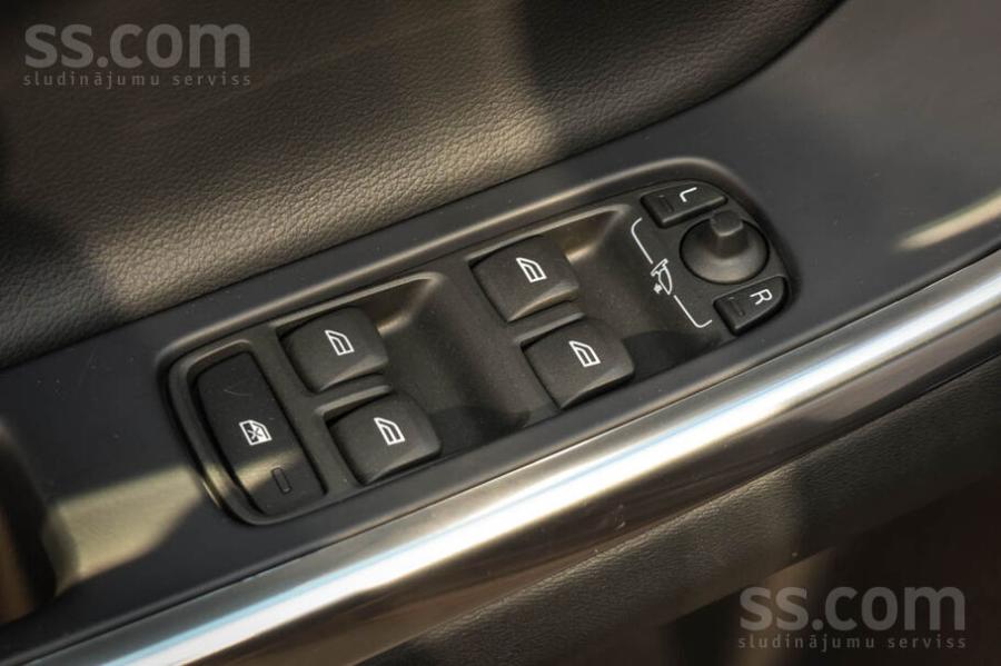 Zils Volvo XC60 2016 Tukums, ar dzinēja tilpumu 2.00 L un nobraukumu 250 tūkst. km par 12190 €, foto 21 vietnē AUTOMOTO.COM.LV