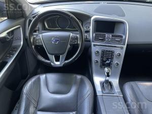 Zils Volvo XC60 2016 Rīga, ar dzinēja tilpumu 2.40 L un nobraukumu 222 tūkst. km par 12790 €, foto 10 vietnē AUTOMOTO.COM.LV