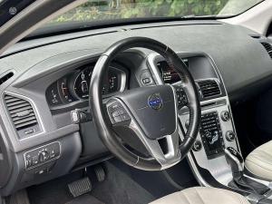 Blue Volvo XC60 2016 in Utena, with an engine capacity of 2.40 L and mileage of 219 thousand km for 13800 €, photo 16 on AUTOMOTO.COM.LV