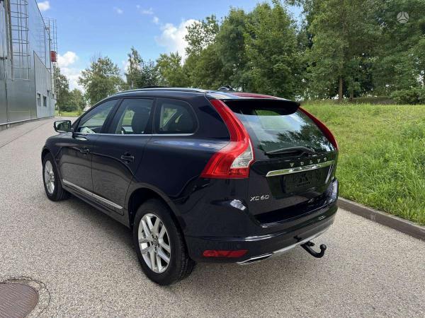 Blue Volvo XC60 2016 in Alytus, with an engine capacity of 2.00 L and mileage of 282 thousand km for 12600 €, photo 3 on AUTOMOTO.COM.LV