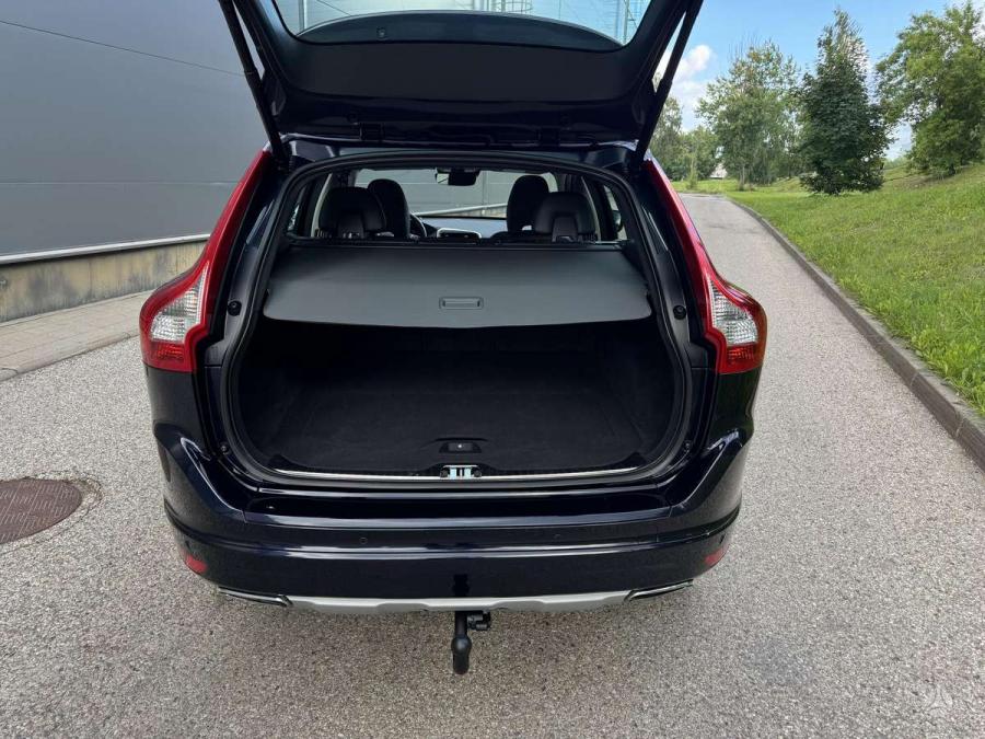 Zils Volvo XC60 2016 Alīta, ar dzinēja tilpumu 2.00 L un nobraukumu 282 tūkst. km par 12600 €, foto 6 vietnē AUTOMOTO.COM.LV