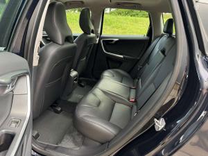 Zils Volvo XC60 2016 Alīta, ar dzinēja tilpumu 2.00 L un nobraukumu 282 tūkst. km par 12600 €, foto 11 vietnē AUTOMOTO.COM.LV