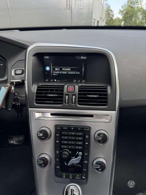 Zils Volvo XC60 2016 Alīta, ar dzinēja tilpumu 2.00 L un nobraukumu 282 tūkst. km par 12600 €, foto 14 vietnē AUTOMOTO.COM.LV