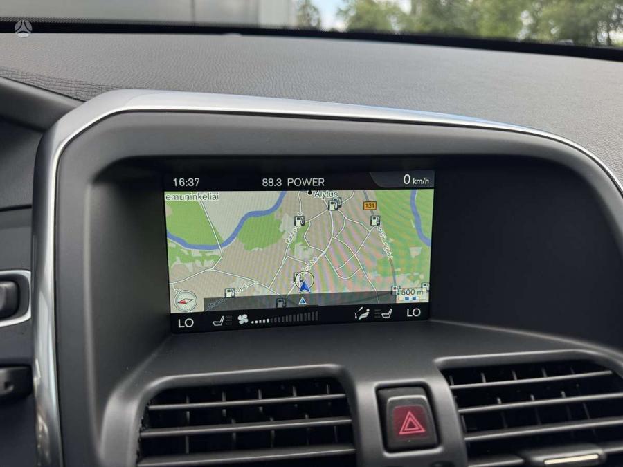 Zils Volvo XC60 2016 Alīta, ar dzinēja tilpumu 2.00 L un nobraukumu 282 tūkst. km par 12600 €, foto 15 vietnē AUTOMOTO.COM.LV