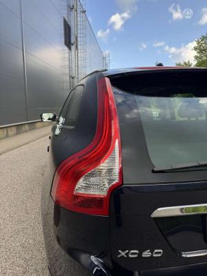 Zils Volvo XC60 2016 Alīta, ar dzinēja tilpumu 2.00 L un nobraukumu 282 tūkst. km par 12600 €, foto 32 vietnē AUTOMOTO.COM.LV