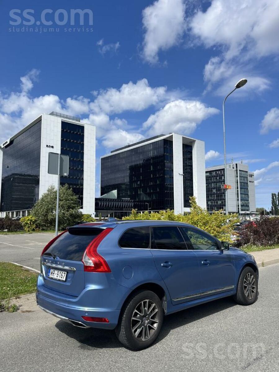 Zils Volvo XC60 2016 Rīga, ar dzinēja tilpumu 2.00 L un nobraukumu 109 tūkst. km par 13900 €, foto 3 vietnē AUTOMOTO.COM.LV