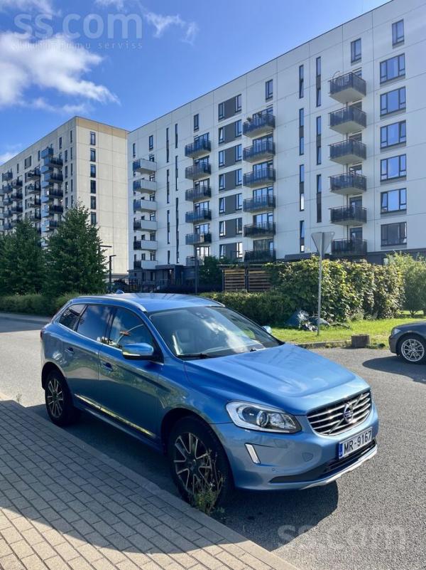 Blue Volvo XC60 2016 in Riga, with an engine capacity of 2.00 L and mileage of 109 thousand km for 13900 €, photo 3 on AUTOMOTO.COM.LV