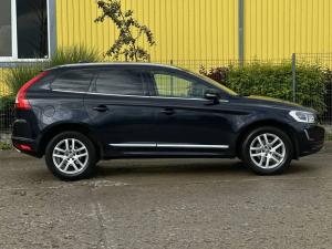 Blue Volvo XC60 2016 in Riga, with an engine capacity of 2.40 L and mileage of 222 thousand km for 15100 €, photo 3 on AUTOMOTO.COM.LV