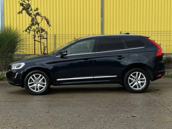 Zils Volvo XC60 2016 Rīga, ar dzinēja tilpumu 2.40 L un nobraukumu 222 tūkst. km par 15100 €, foto 5 vietnē AUTOMOTO.COM.LV