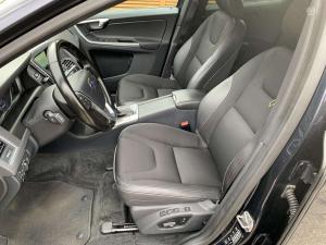 Blue Volvo XC60 2016 in Ukmerge, with an engine capacity of 2.00 L and mileage of 268 thousand km for 9950 €, photo 21 on AUTOMOTO.COM.LV