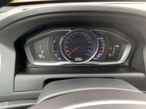 Blue Volvo XC60 2016 in Ukmerge, with an engine capacity of 2.00 L and mileage of 268 thousand km for 9950 €, photo 27 on AUTOMOTO.COM.LV