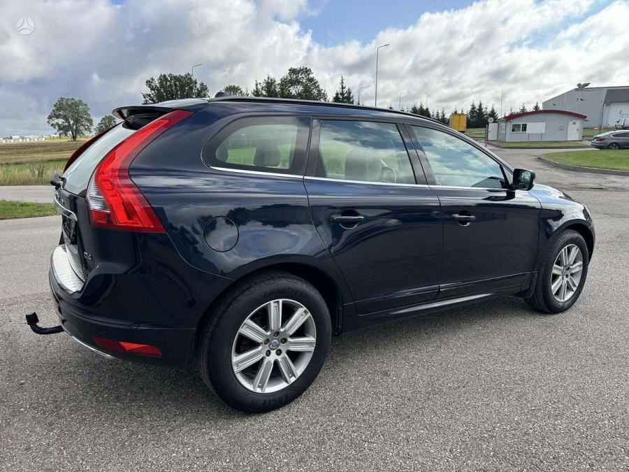Blue Volvo XC60 2016 in Marijampole, with an engine capacity of 2.00 L and mileage of 311 thousand km for 9200 €, photo 5 on AUTOMOTO.COM.LV
