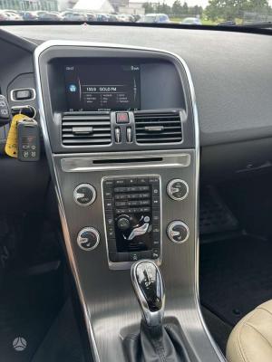 Blue Volvo XC60 2016 in Marijampole, with an engine capacity of 2.00 L and mileage of 311 thousand km for 9200 €, photo 11 on AUTOMOTO.COM.LV