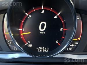 Zils Volvo XC60 2016 Rīga, ar dzinēja tilpumu 2.40 L un nobraukumu 222 tūkst. km par 15500 €, foto 8 vietnē AUTOMOTO.COM.LV