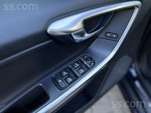 Zils Volvo XC60 2016 Rīga, ar dzinēja tilpumu 2.40 L un nobraukumu 222 tūkst. km par 15500 €, foto 12 vietnē AUTOMOTO.COM.LV