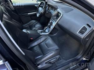 Zils Volvo XC60 2016 Rīga, ar dzinēja tilpumu 2.40 L un nobraukumu 222 tūkst. km par 15500 €, foto 21 vietnē AUTOMOTO.COM.LV