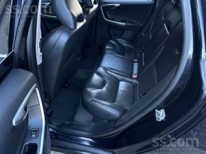 Zils Volvo XC60 2016 Rīga, ar dzinēja tilpumu 2.40 L un nobraukumu 222 tūkst. km par 15500 €, foto 23 vietnē AUTOMOTO.COM.LV