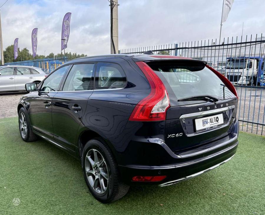 Zils Volvo XC60 2016 Panevēža, ar dzinēja tilpumu 1.97 L un nobraukumu 174 tūkst. km par 10900 €, foto 7 vietnē AUTOMOTO.COM.LV