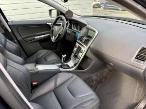 Zils Volvo XC60 2016 Panevēža, ar dzinēja tilpumu 1.97 L un nobraukumu 174 tūkst. km par 10900 €, foto 19 vietnē AUTOMOTO.COM.LV