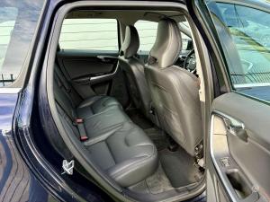 Zils Volvo XC60 2016 Panevēža, ar dzinēja tilpumu 1.97 L un nobraukumu 174 tūkst. km par 10900 €, foto 21 vietnē AUTOMOTO.COM.LV