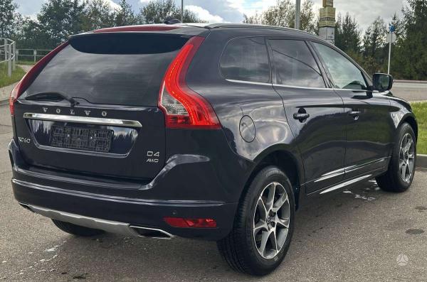 Volvo XC60 2016 in Utena on AUTOMOTO.COM.LV Blue Volvo XC60 2016 in Utena, with an engine capacity of 2.40 L and mileage of 219 thousand km for 13600 €, photo 7 on AUTOMOTO.COM.LV