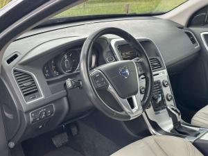 Blue Volvo XC60 2016 in Utena, with an engine capacity of 2.40 L and mileage of 219 thousand km for 13600 €, photo 16 on AUTOMOTO.COM.LV