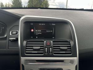 Blue Volvo XC60 2016 in Utena, with an engine capacity of 2.40 L and mileage of 219 thousand km for 13600 €, photo 20 on AUTOMOTO.COM.LV