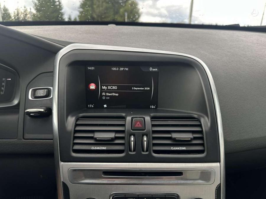 Blue Volvo XC60 2016 in Utena, with an engine capacity of 2.40 L and mileage of 219 thousand km for 13600 €, photo 20 on AUTOMOTO.COM.LV