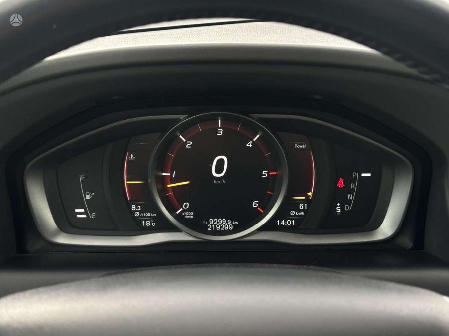 Blue Volvo XC60 2016 in Utena, with an engine capacity of 2.40 L and mileage of 219 thousand km for 13600 €, photo 21 on AUTOMOTO.COM.LV