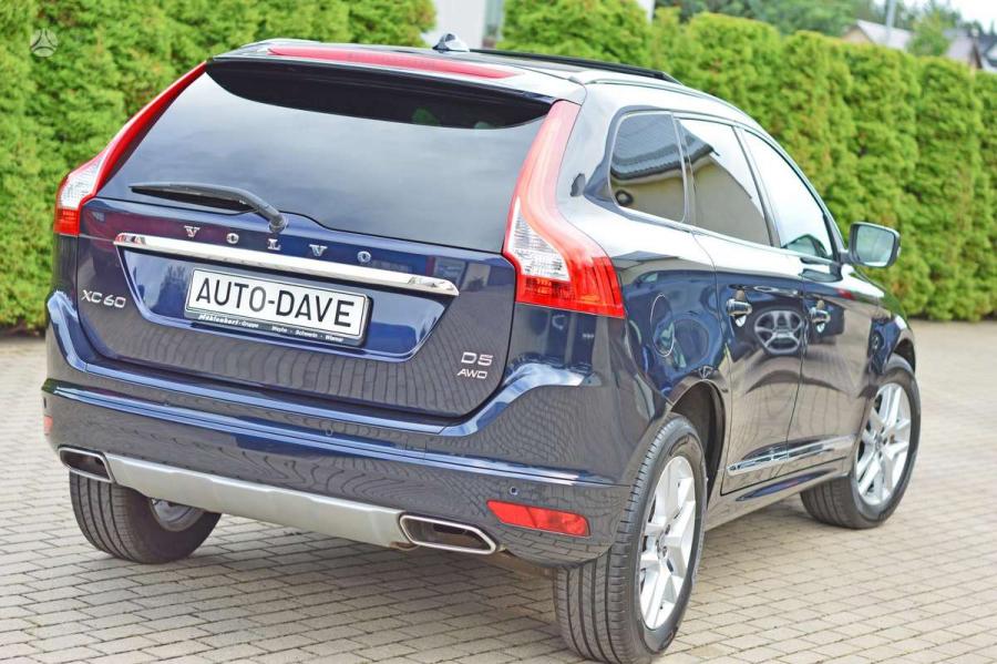 Blue Volvo XC60 2016 in Vilnius, with an engine capacity of 2.40 L and mileage of 100 thousand km for 17350 €, photo 5 on AUTOMOTO.COM.LV