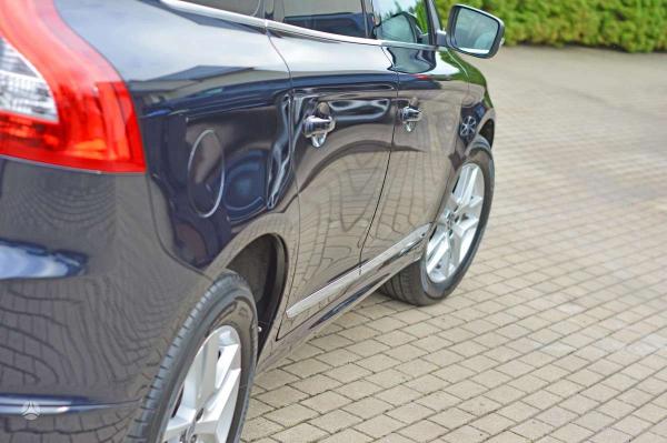 Zils Volvo XC60 2016 Viļņa, ar dzinēja tilpumu 2.40 L un nobraukumu 100 tūkst. km par 17350 €, foto 7 vietnē AUTOMOTO.COM.LV