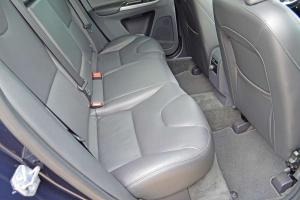 Blue Volvo XC60 2016 in Vilnius, with an engine capacity of 2.40 L and mileage of 100 thousand km for 17350 €, photo 9 on AUTOMOTO.COM.LV