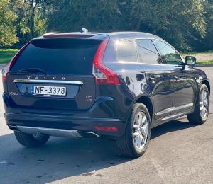 Blue Volvo XC60 2016 in Riga, with an engine capacity of 2.40 L and mileage of 227 thousand km for 16988 €, photo 3 on AUTOMOTO.COM.LV