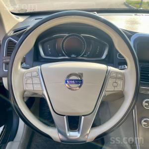 Blue Volvo XC60 2016 in Riga, with an engine capacity of 2.40 L and mileage of 227 thousand km for 16988 €, photo 9 on AUTOMOTO.COM.LV