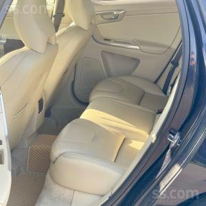 Blue Volvo XC60 2016 in Riga, with an engine capacity of 2.40 L and mileage of 227 thousand km for 16988 €, photo 17 on AUTOMOTO.COM.LV