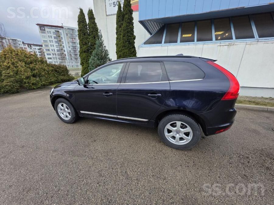 Zils Volvo XC60 2017 Jūrmala, ar dzinēja tilpumu 2.40 L un nobraukumu 170 tūkst. km par 16200 €, foto 1 vietnē AUTOMOTO.COM.LV