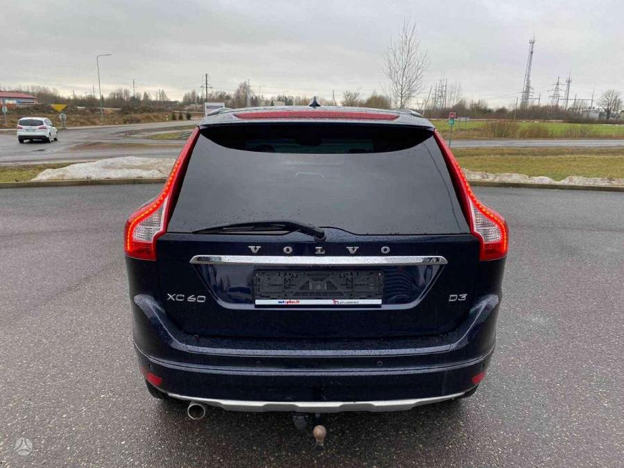 Blue Volvo XC60 2017 in Panevezys, with an engine capacity of 1.97 L and mileage of 235 thousand km for 10000 €, photo 6 on AUTOMOTO.COM.LV