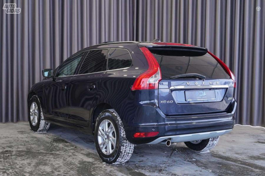 Zils Volvo XC60 2017 Marijampole, ar dzinēja tilpumu 2.00 L un nobraukumu 303 tūkst. km par 11950 €, foto 7 vietnē AUTOMOTO.COM.LV